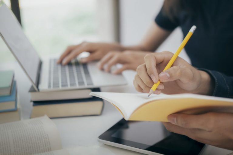 The Best Writer App For Essays & Papers